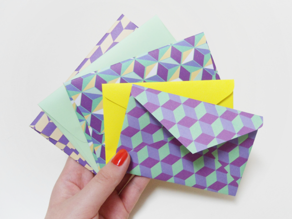 IMPRIMIBLE & DIY | Plantillas para sobres – Petite Blasa